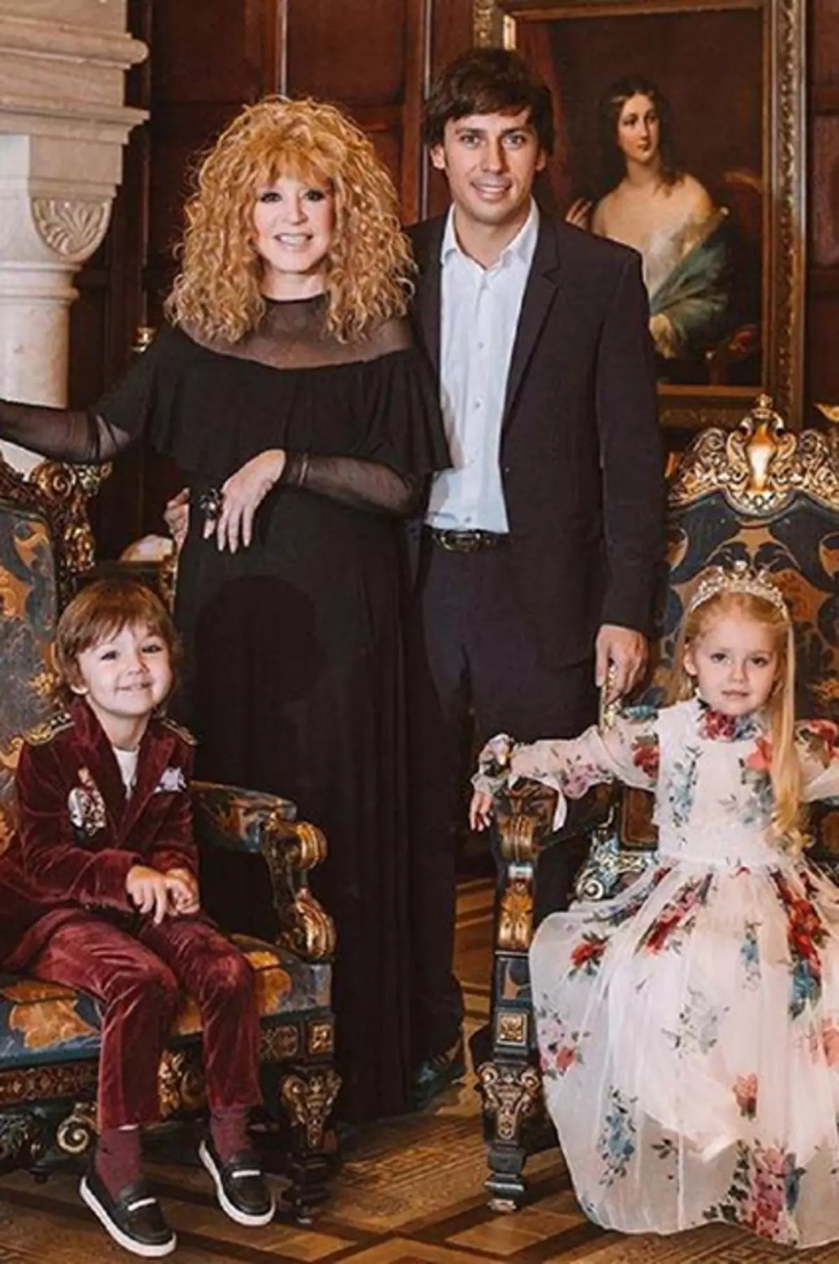 Alla Pugacheva နှင့်ကလေးများနှင့် Maxim Galkin