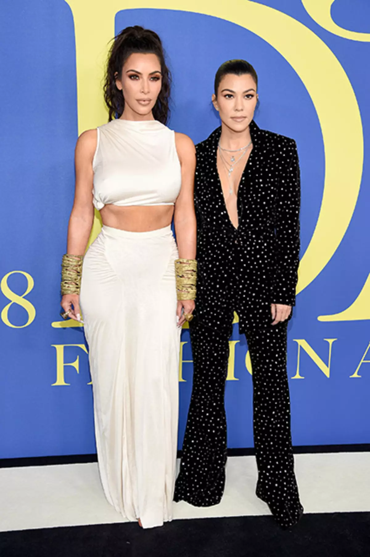 Kim dan Courtney Kardashian