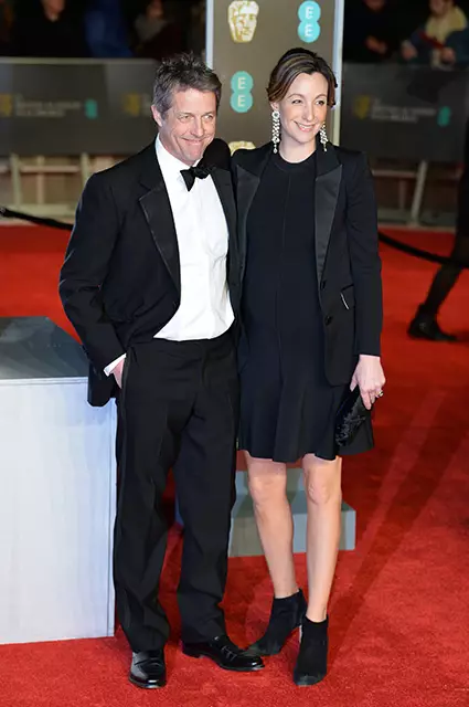 Hugh Grant และ Anna Eberstein