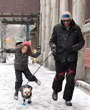 Hugh Jackman con la figlia Ava: camminando attraverso la New York coperta di neve 116143_6