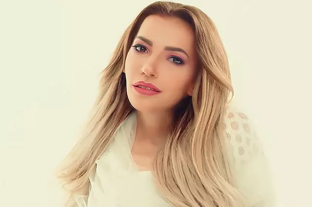 Julia Samoilova apresentou uma música e videoclipe para a competição