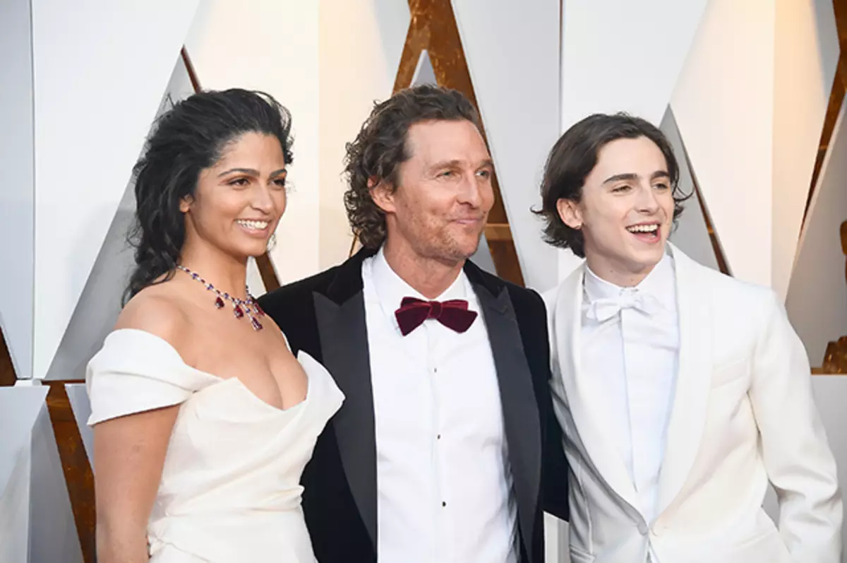 Camilla Alves, Matthew McConaja et Timothy Shalam