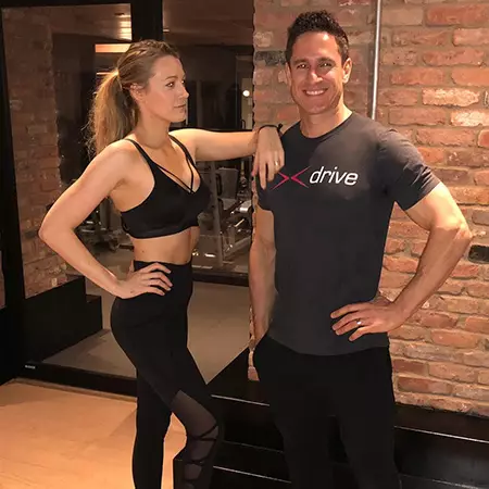 Blake Lively con un entrenador