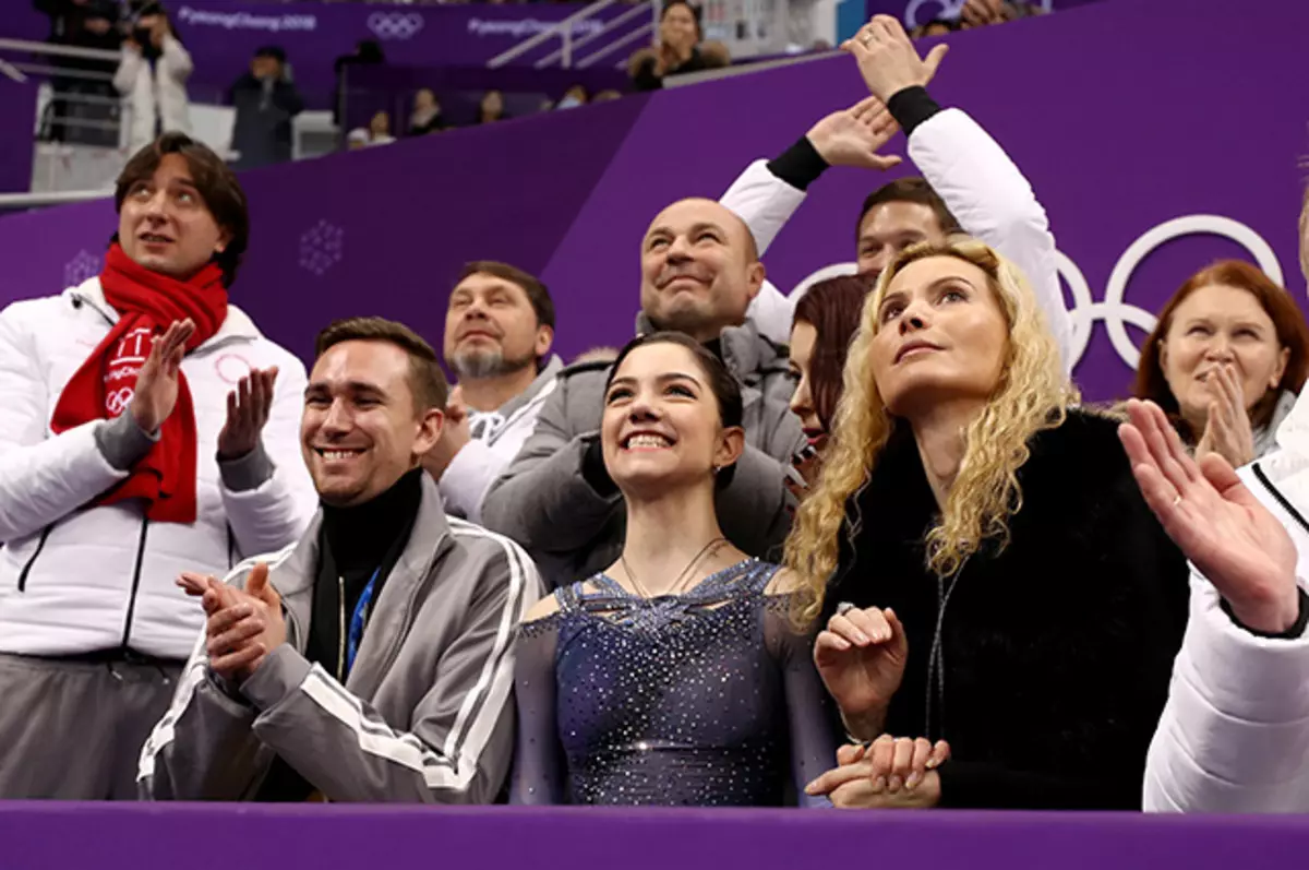 Daniel Gleihengaz, Evgenia Medwedef, Etee Tutberidze. Alexander Zhulin en ander