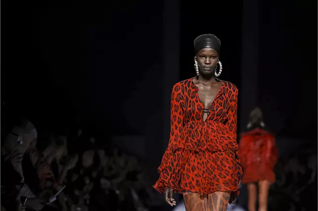 Tom Ford Herbst Winter 2018 anzeigen