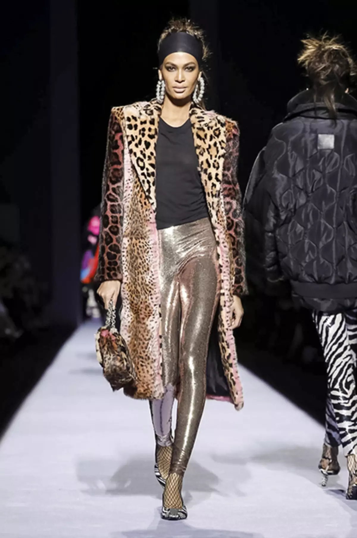 Joan Smalls, sem sýnir Tom Ford Autumn-Winter 2018