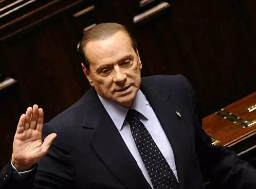 Silvio Berlusconi avgick 123952_3