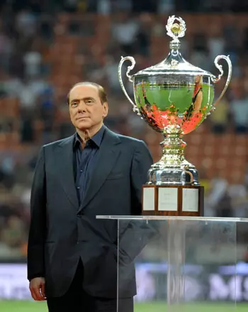 Silvio Berlusconi avgick 123952_4