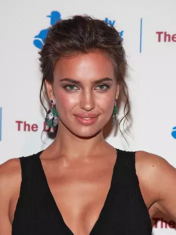 Si Irina Shayk ug Ethan Hawk sa Gabii nga Pondo Gala 125716_4