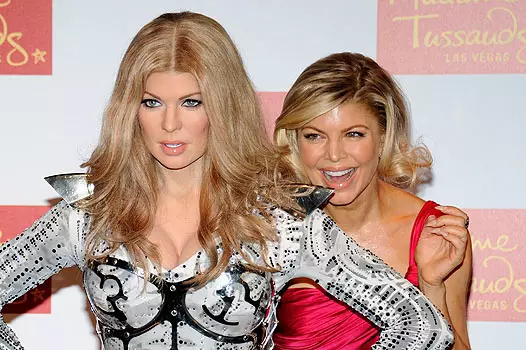 WAX سے Fergie کاسٹ