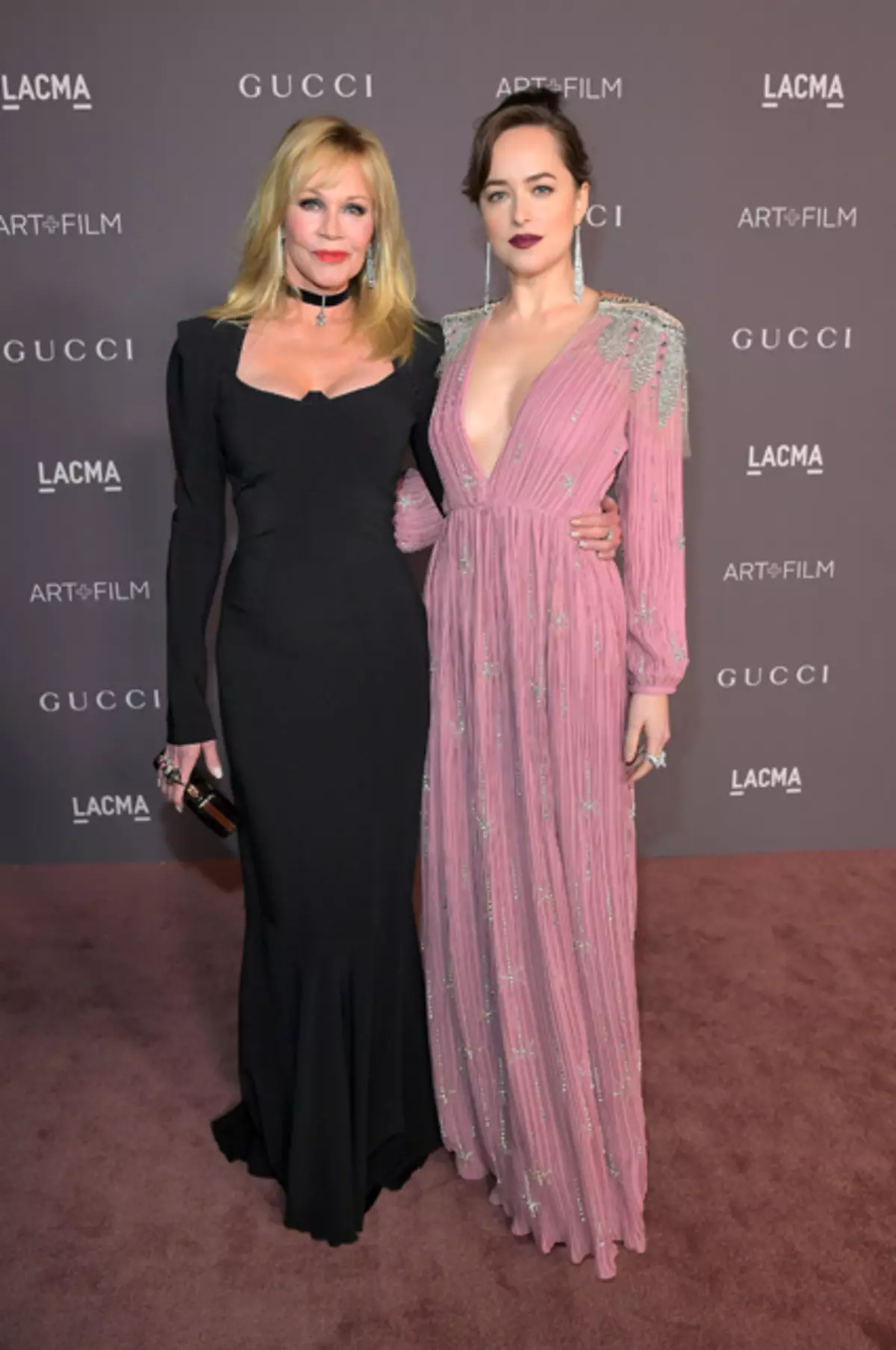 Dakota Johnson kaj Melanie Griffith