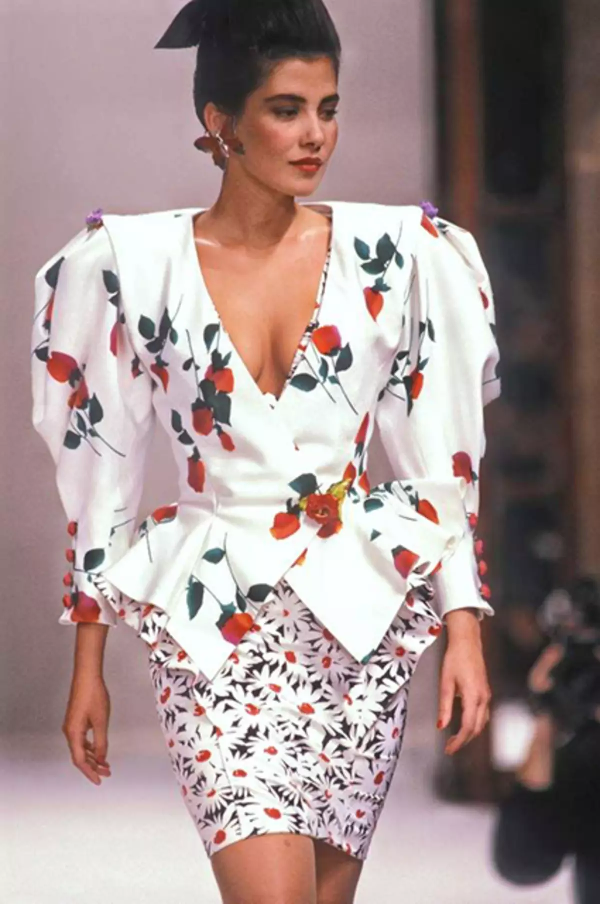 Sauran supermodels: daga Brooke Shields da Powlins Porizkova zuwa Katosh - babban taurari na 1980s podium 13133_109