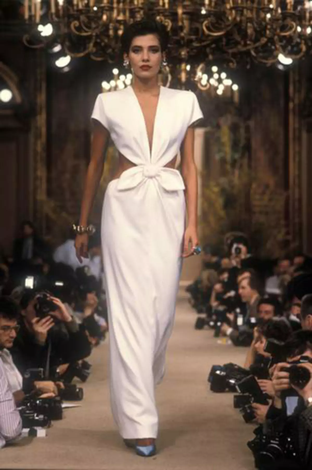 Sauran supermodels: daga Brooke Shields da Powlins Porizkova zuwa Katosh - babban taurari na 1980s podium 13133_111