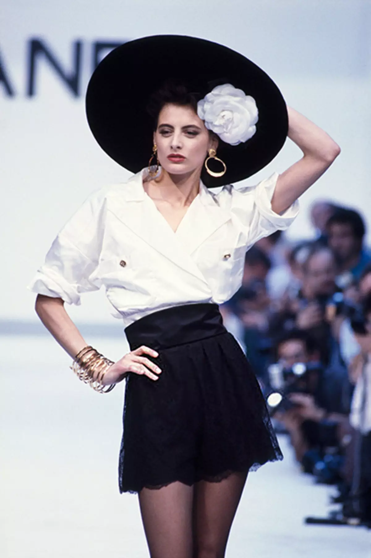 Sauran supermodels: daga Brooke Shields da Powlins Porizkova zuwa Katosh - babban taurari na 1980s podium 13133_5