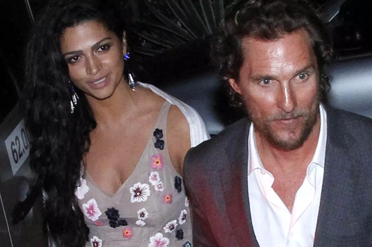 Ο Matthew McConaughey με τη σύζυγό του Camilla Alves έγινε ένα αστέρι γάμο στη Βραζιλία