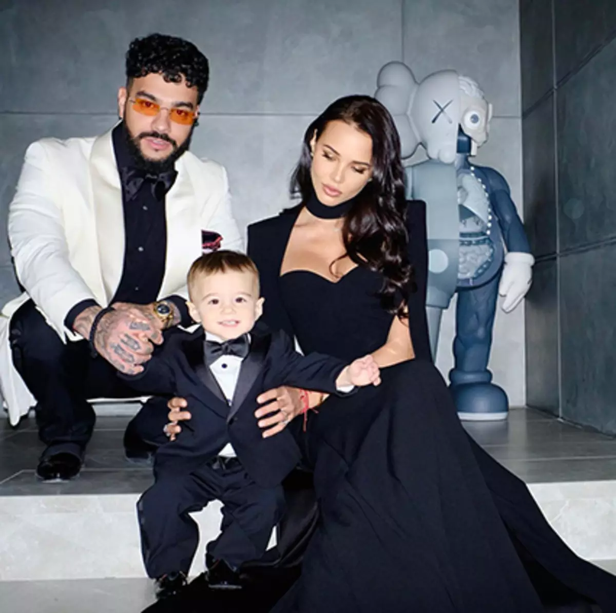 Timati at Anastasia Ryatova kasama ang anak ng Ratmir.