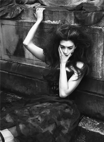 Gotik Ann Hathaway röportajda 134317_9