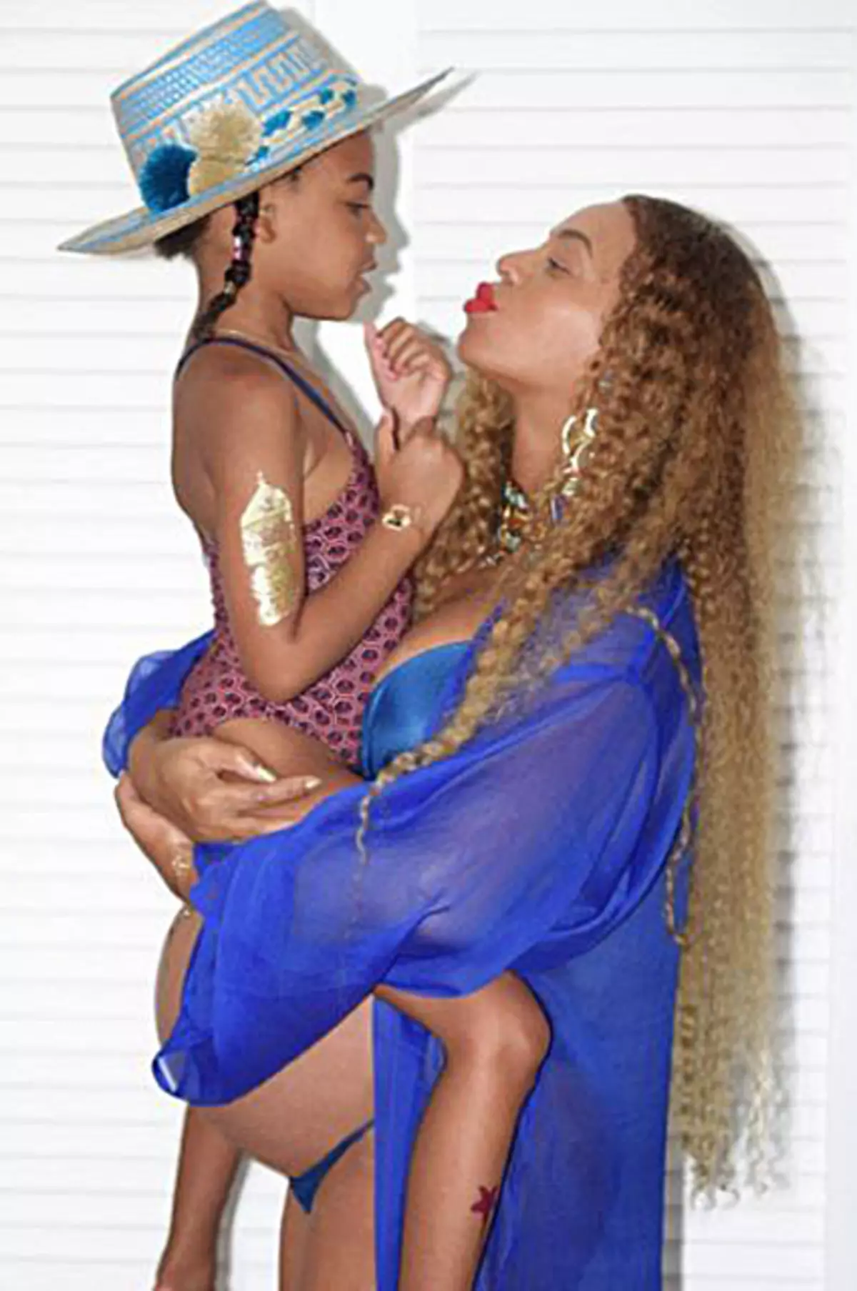 Beyonce le morali oa El ea Blue Bevi