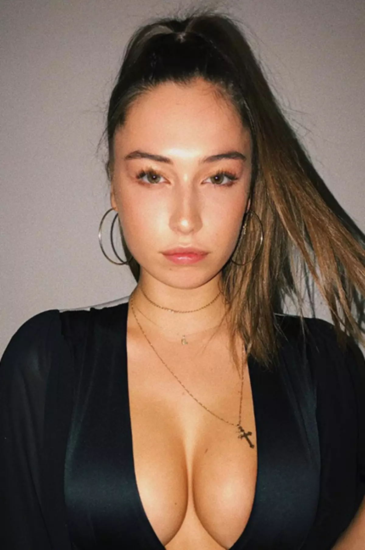 Elsie Hewitt.