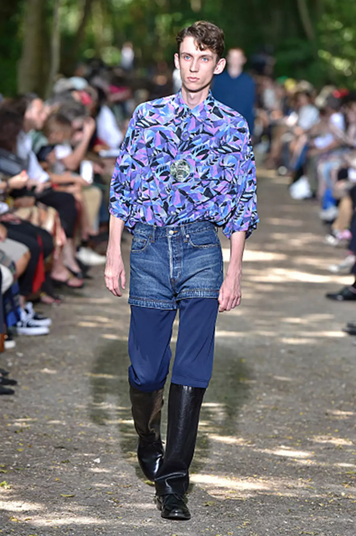 Dangos casgliad o dymor Balenciaga Spring-Haf 2018