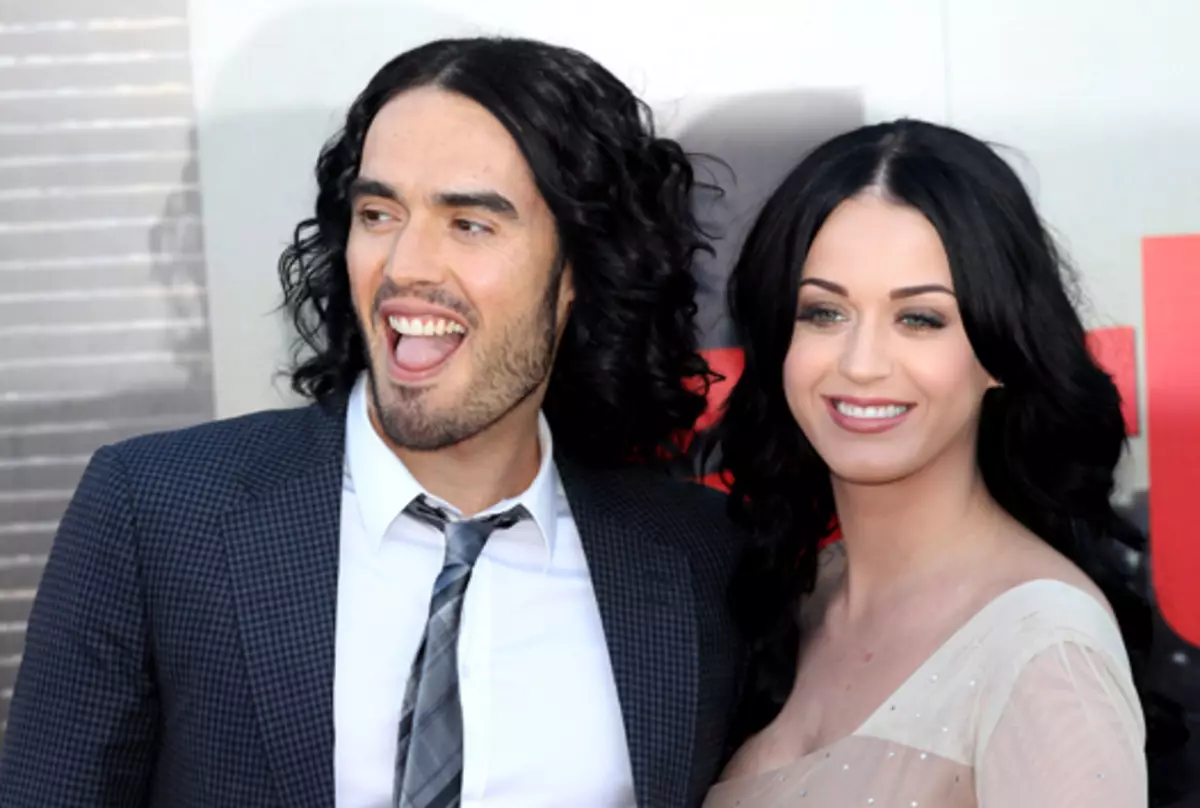 Katy Perry ak Russell Brand akeri yon nouvo kay