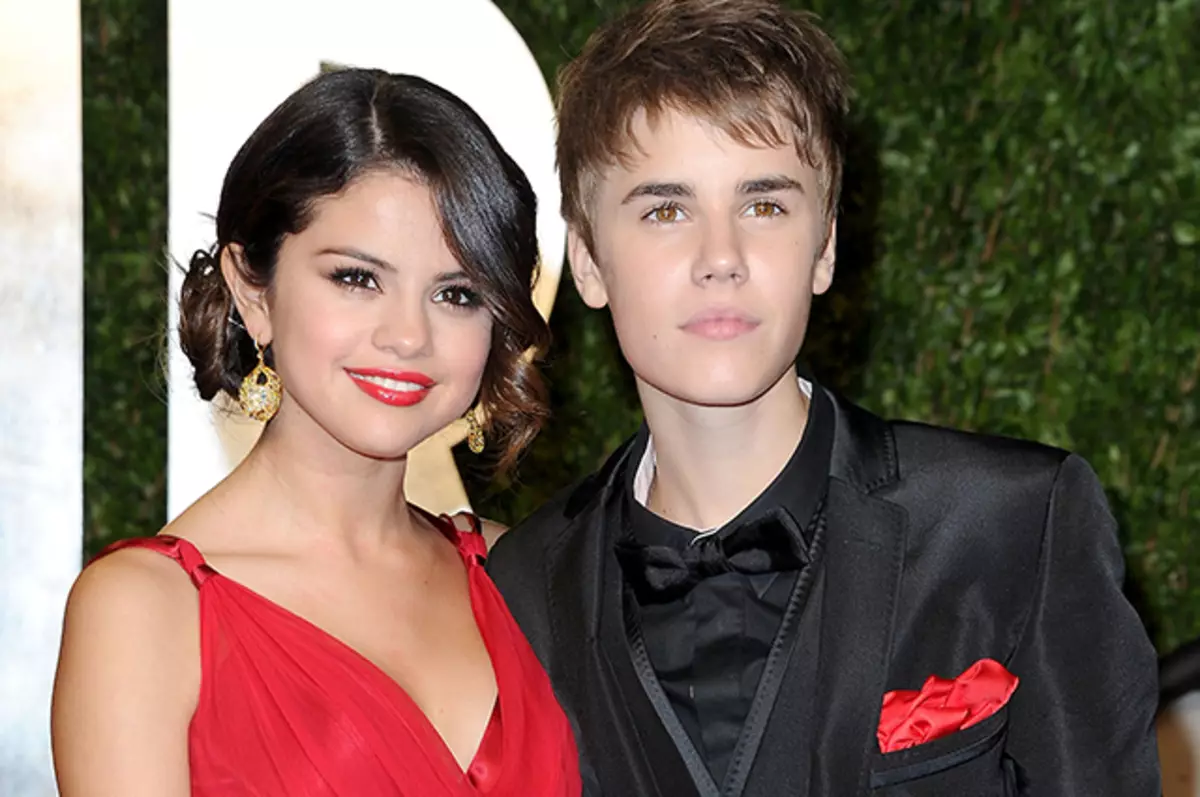 Justin Biermen janköýerleri öňki gyz selena Gomeziň soňky tagamyny bagyşlady