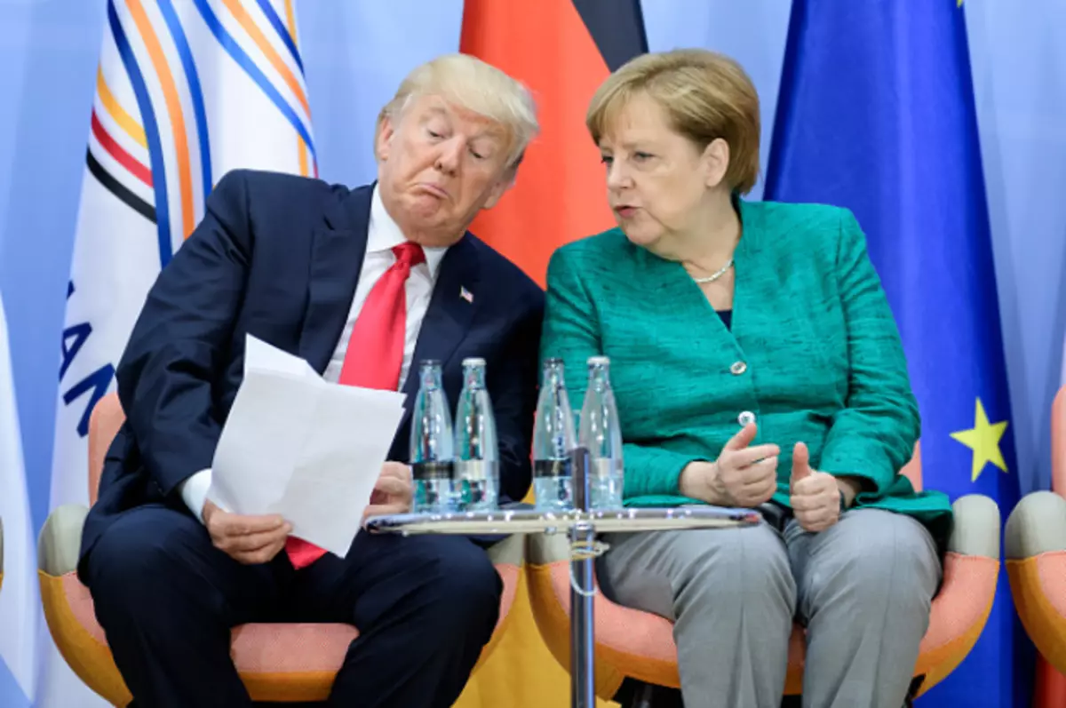 Angela Merkel က Ivanka Trump သည် G20 ထိပ်သီးအစည်းအဝေးအတွင်းရှိအစည်းအဝေးတစ်ခုတွင်အဘယ်ကြောင့်အစားထိုးလိုက်ကြောင်းရှင်းပြခဲ့သည်