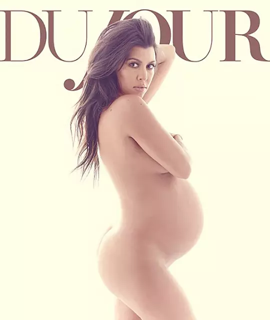 Courtney Kardashian på omslaget til Dujour Magazine