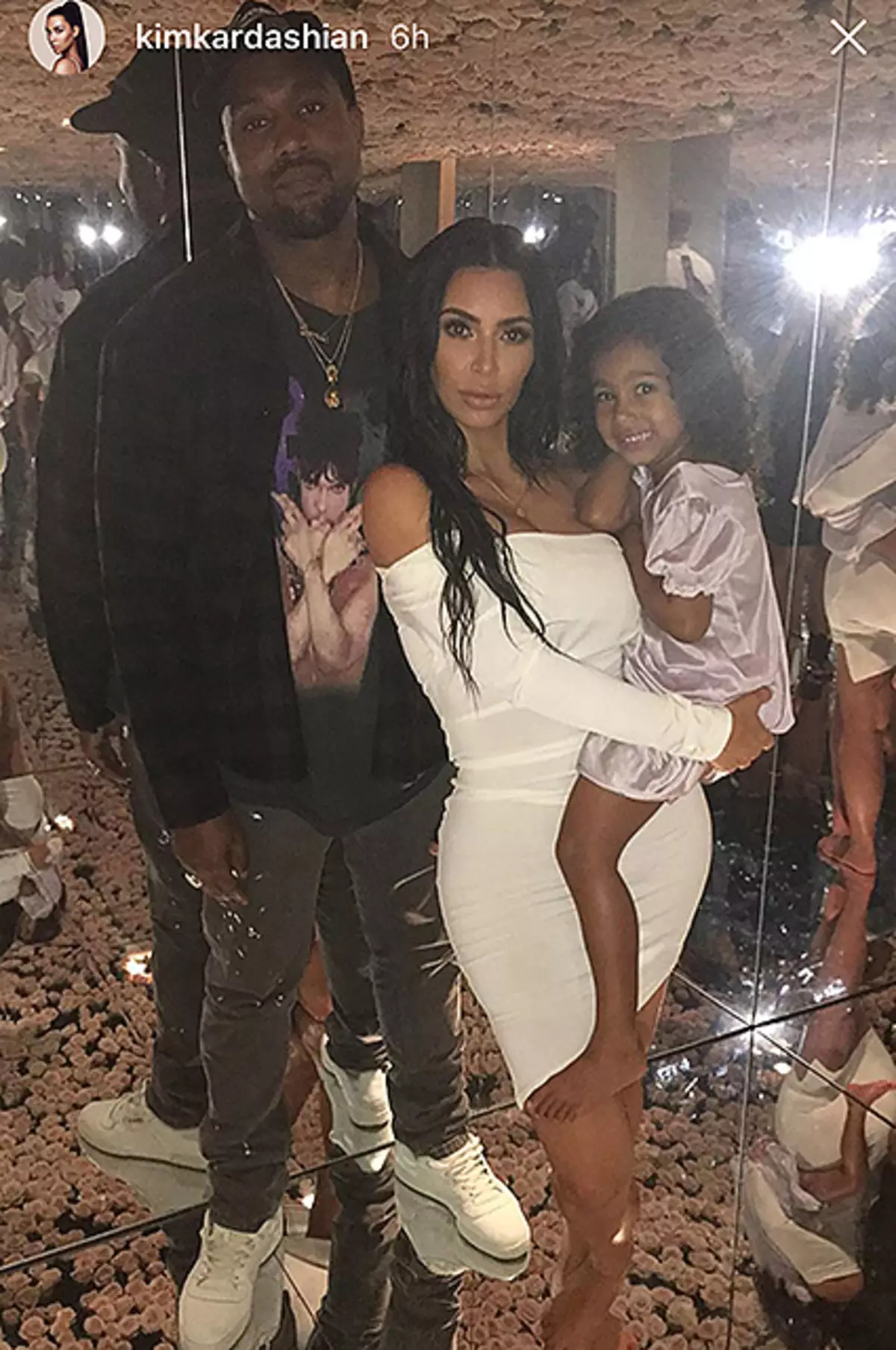 Kanye West, Kim Kardashian ug North West. Litrato gikan sa Instagram.