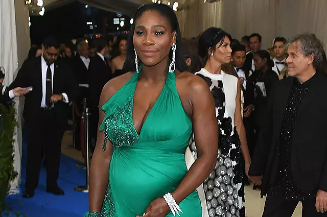 Hamil Serena Williams Menehi tembung-tembunge Adhine Bathi babagan bidang anak mbesuk