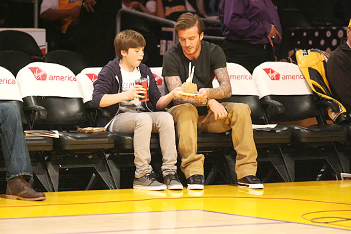 Cuántos años, cuántos inviernos: Tom Cruise y David Beckham se reunieron en el juego Lakers 150308_5