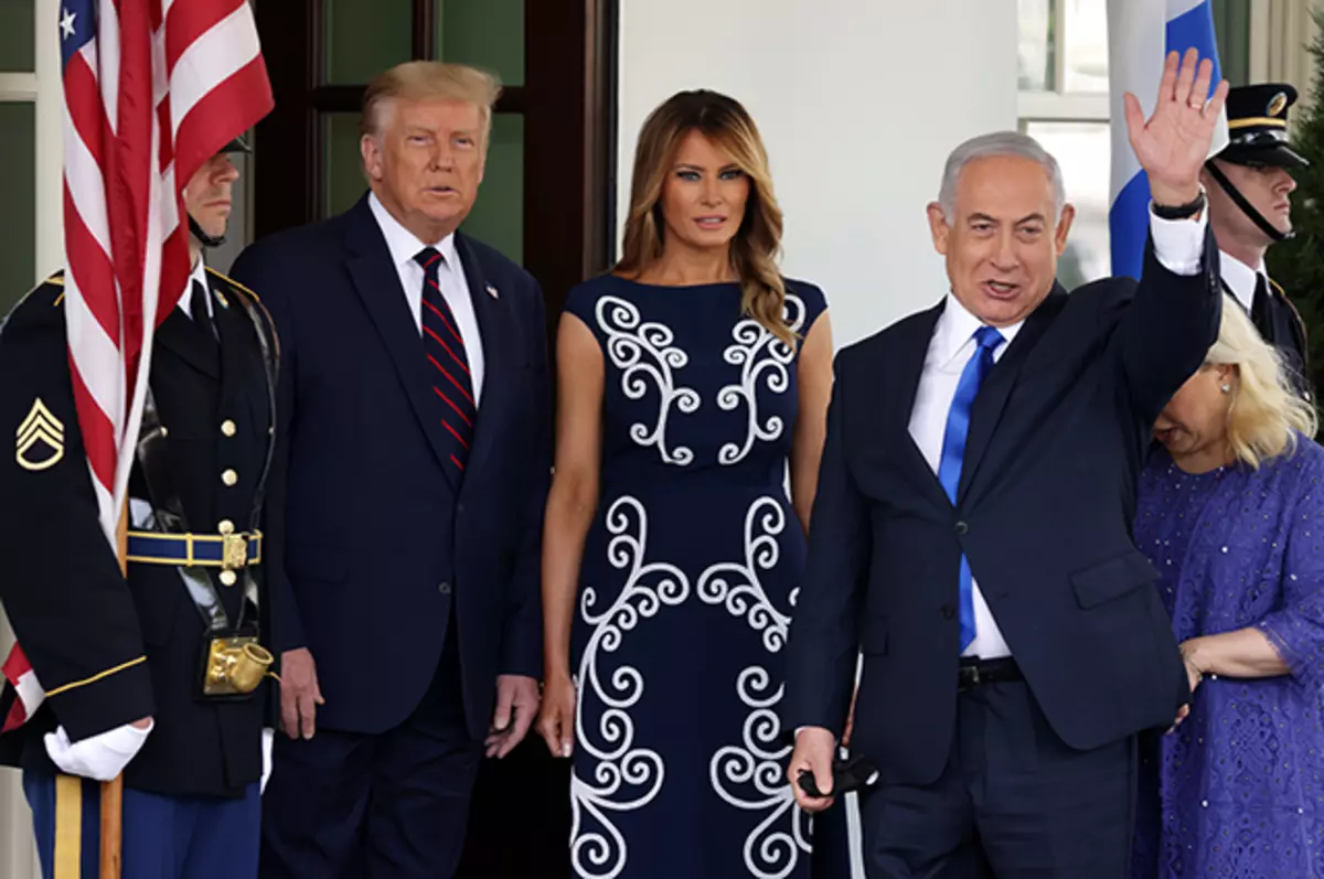 Melania Trump krityk de jurk wêryn se ferskynde op in gearkomste mei Benjamne Netanyahu en syn frou Sarah