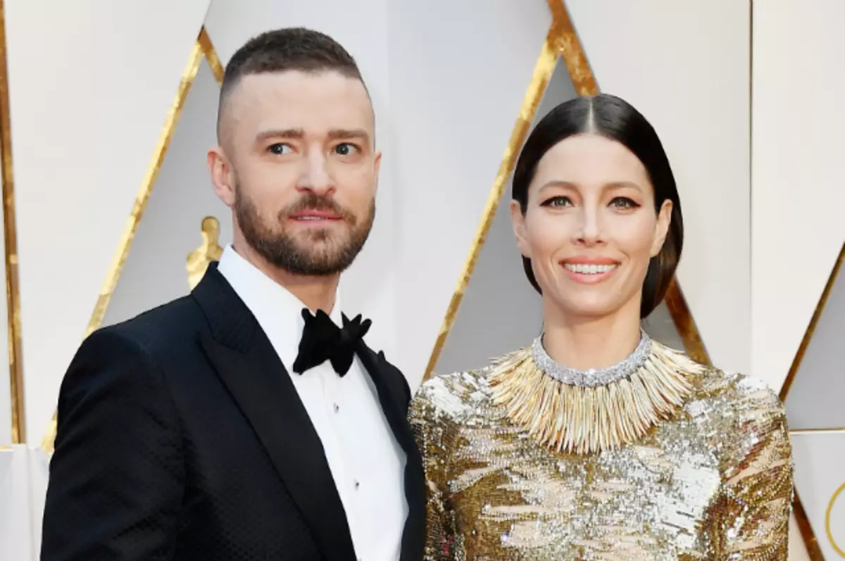 Oscar-2017: Justin Timberlake lan Jessica ngalahake ing karpet abang