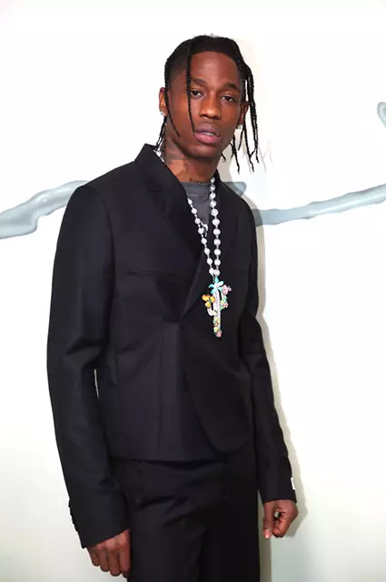 Thug Bella Hadid agus Travis Scott cuairt ar Show Dior i bPáras 162_10