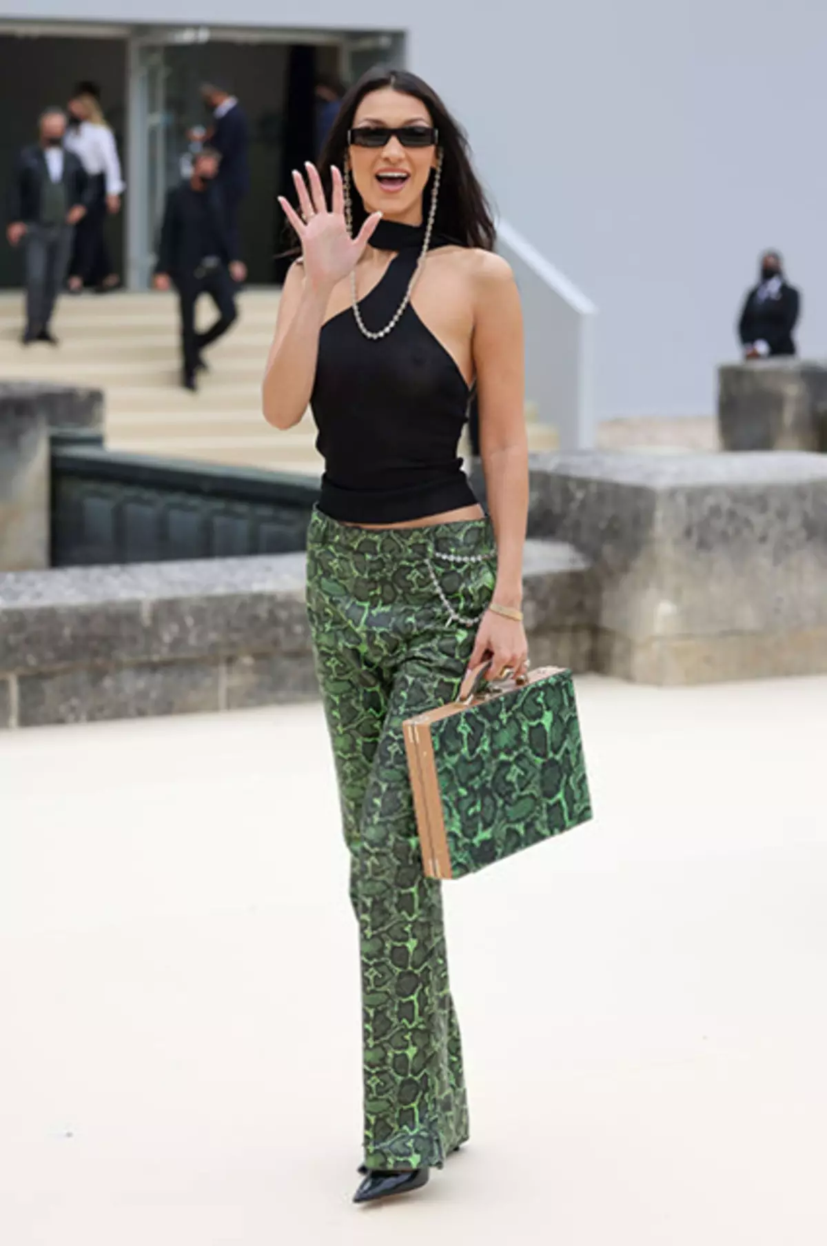 Bella Hadid ve Travis Scott Paris'te Dior Show'u ziyaret etti 162_3