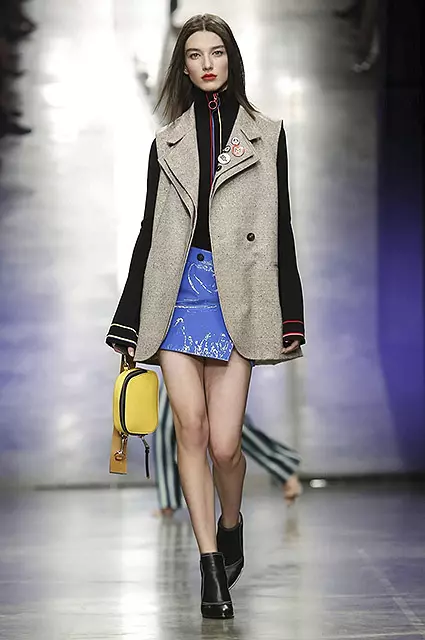 Тыдзень моды ў Лондане: Topshop Unique, Anya Hindmarch і Mary Katrantzou восень-зіма 2017/2018 163037_13