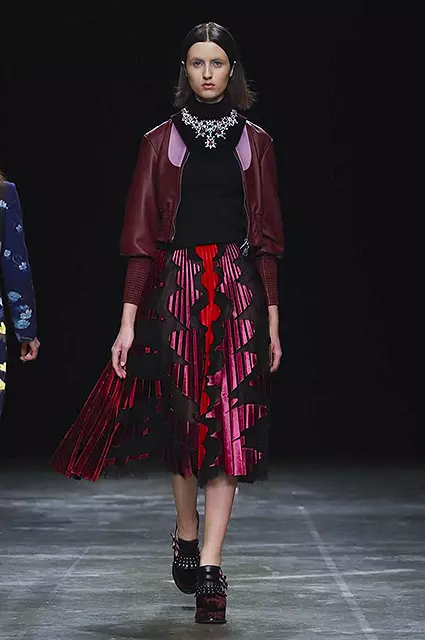 Herinandron'ny Fashion any Londres: Topshop tsy manam-paharoa, any Hindmarch sy Mary Katrantzou Autumn-ririnina 2017/2018 163037_30