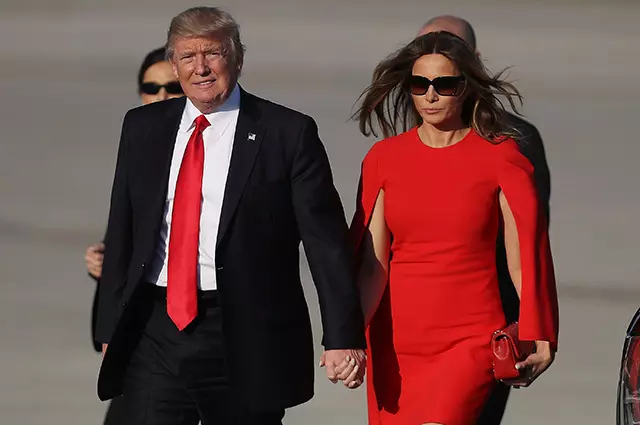 Donald och Melania Trump flög till helgen i Palm Beach