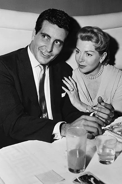 Johnny Stampanaato e Lana Turner