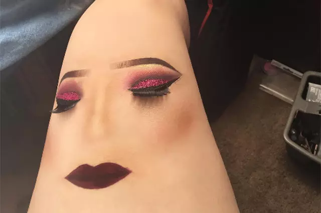 Make-up oan 'e hân en skonken: yn Instagram wint populariteit Nije skientme trend