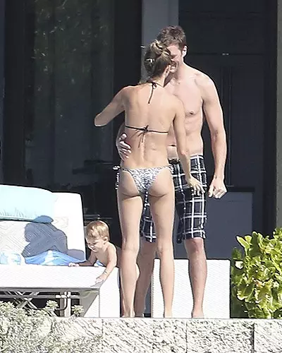 Giselle Bundchen hamwe numugore we Tom Brady na Vivian