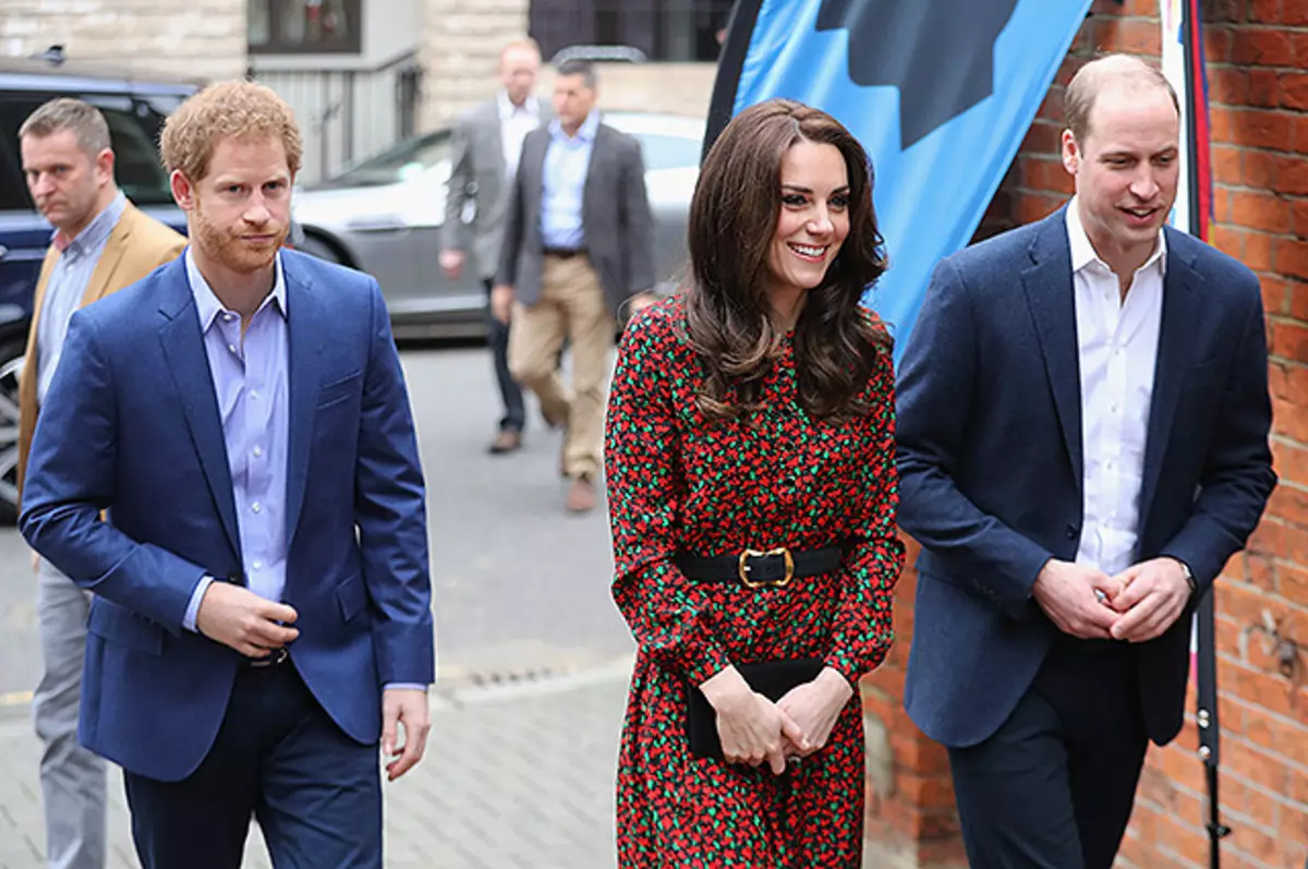 Şahzadə Harry, Kate Middleton və Şahzadə William