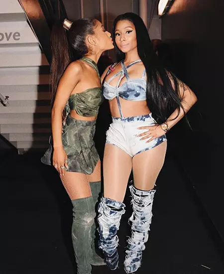 Ariana Grande dan Niki Minaz