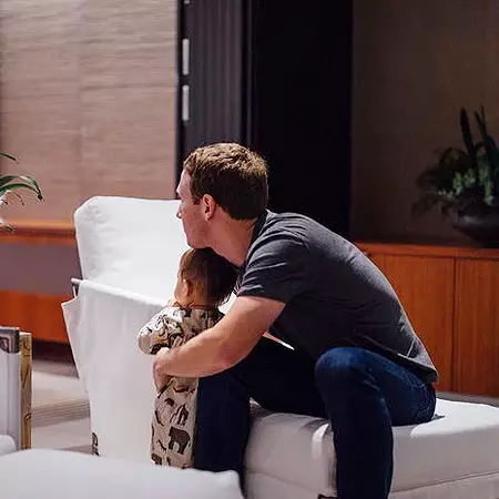 Mark Zuckerberg với con gái max