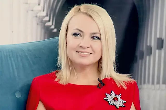 Yana Rudkovskaya、Irina KhakamadとDmitry Dibrovは年齢差別を議論しました