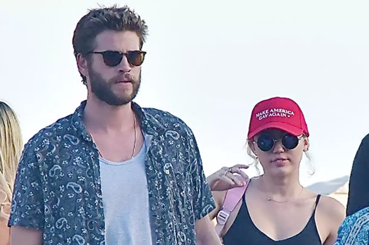 Liam Hemsworth och Miley Cyrus