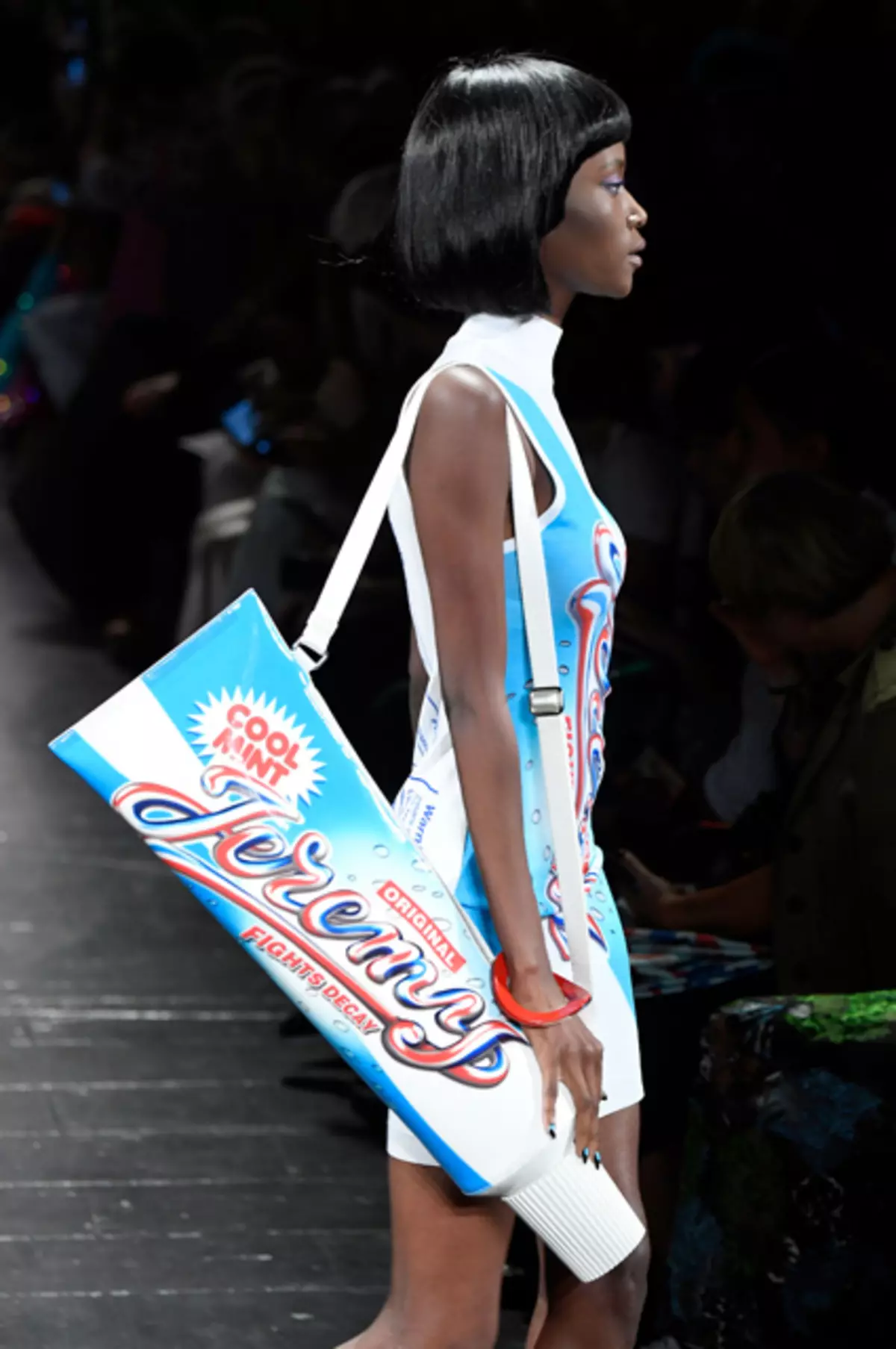 Jeremy Scott Spring-bazara 2017