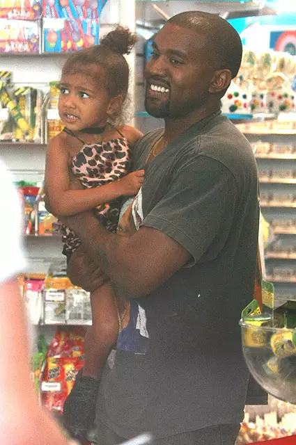 Kanye West sa North Daughter.