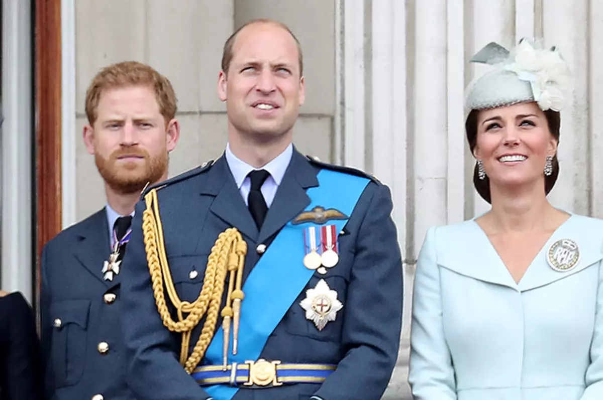 Insider apie Prince Haris pavydą į Kate Middleton ir Prince William: