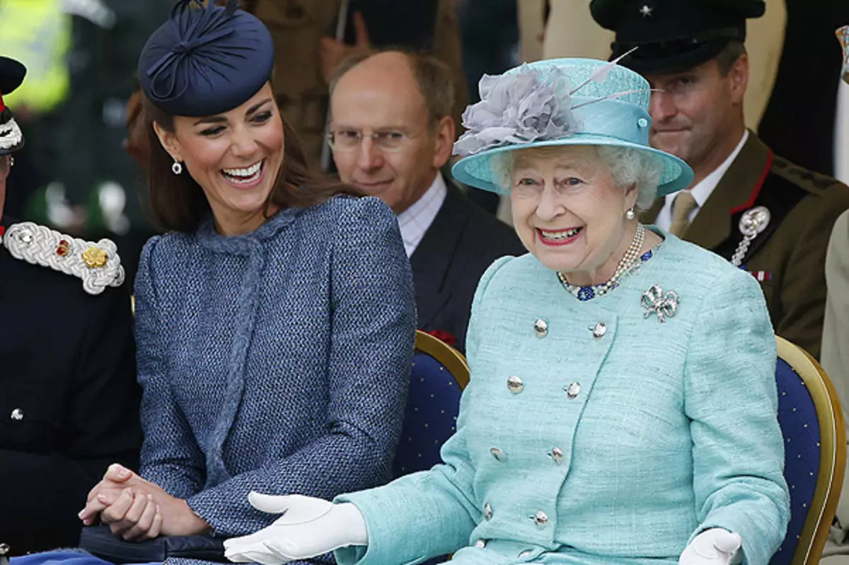 Kate Middleton e Queen Elizabeth II